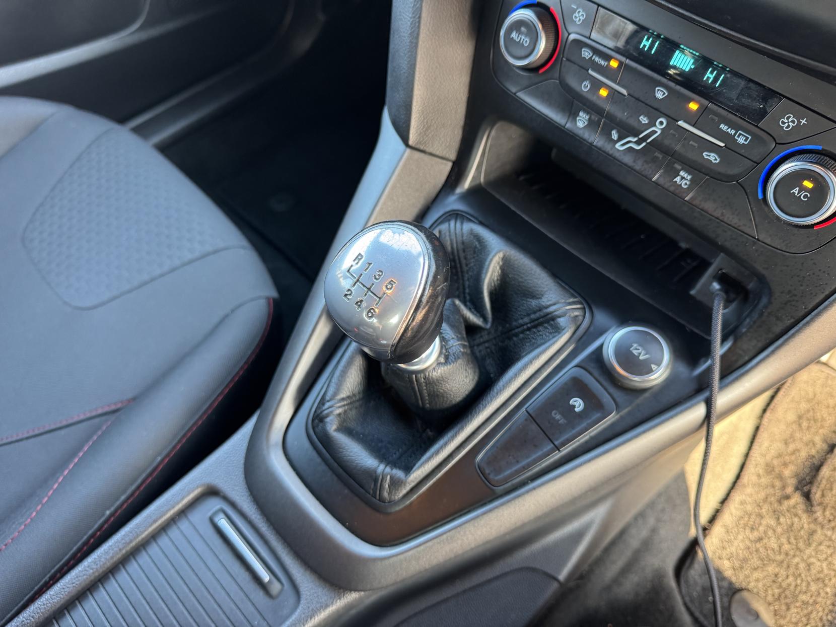 Ford Focus 1.5 TDCi ST-Line X Hatchback 5dr Diesel Manual Euro 6 (s/s ...