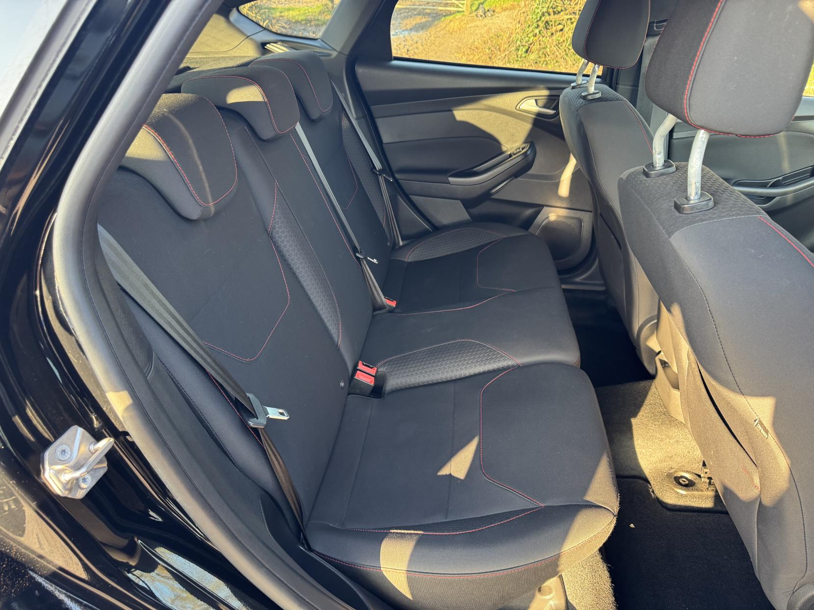 Ford Focus 1.5 TDCi ST-Line X Hatchback 5dr Diesel Manual Euro 6 (s/s ...